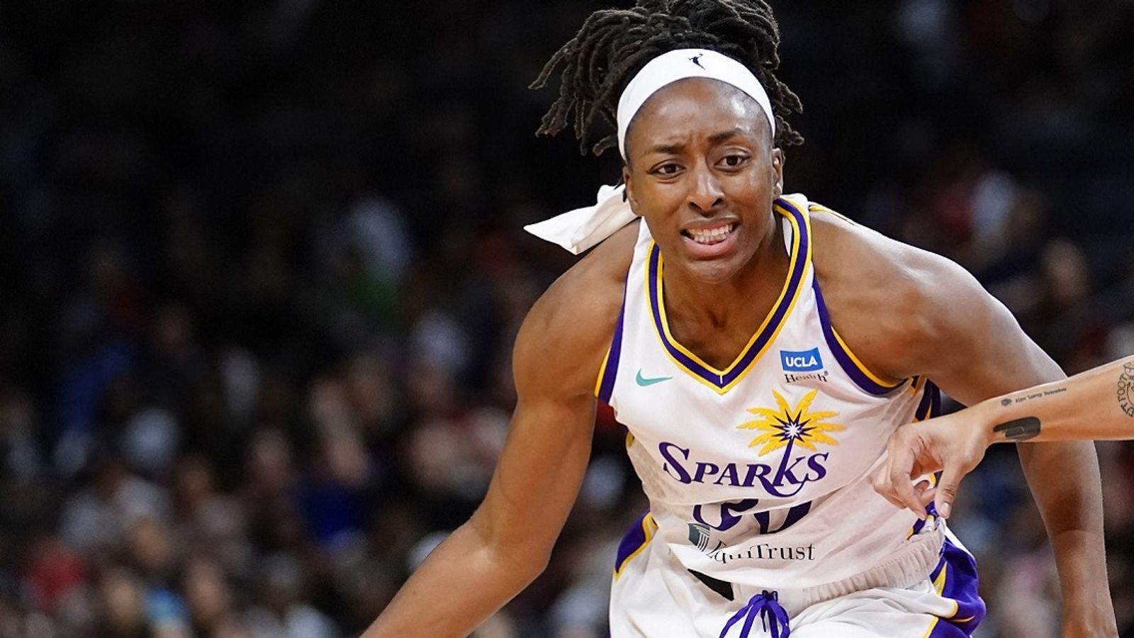 Sparks make it 6 straight wins after beating Atlanta